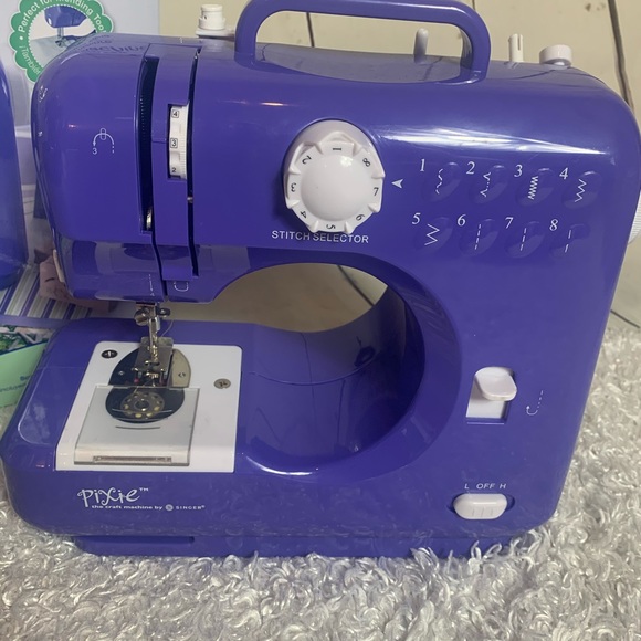 Singer | Other | Vintage Singer Pixie Craft Sewing Machine Purple ...